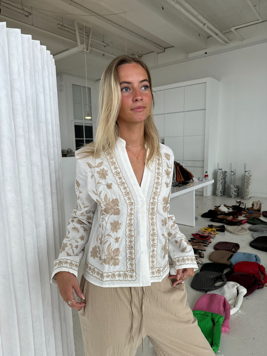 Aya-S 🤍 Shop tøj, tasker, sko og accessories – Aya-s